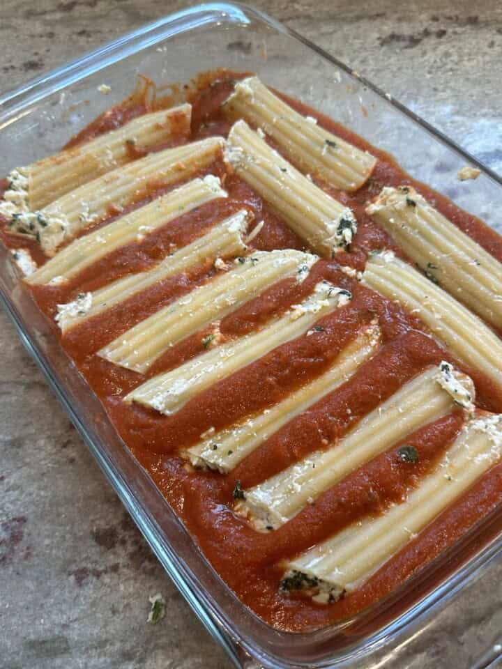 SPINACH AND CHEESE MANICOTTI