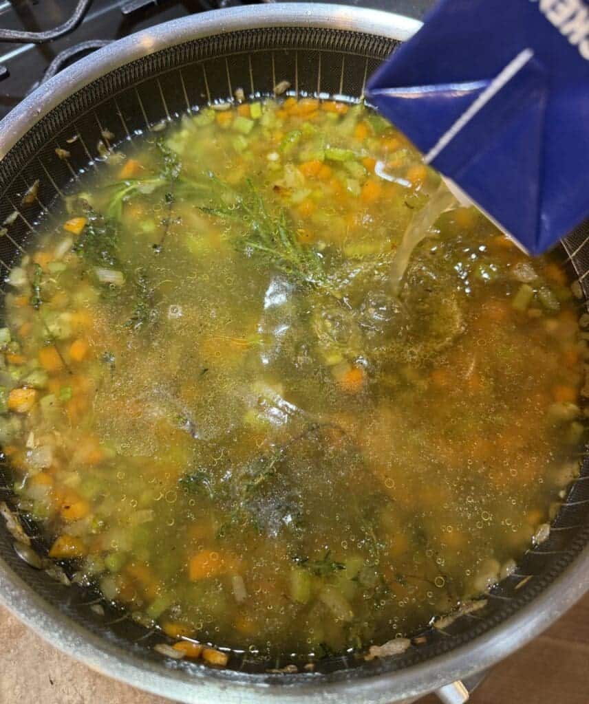 CHICKEN AND SHELLS SOUP
