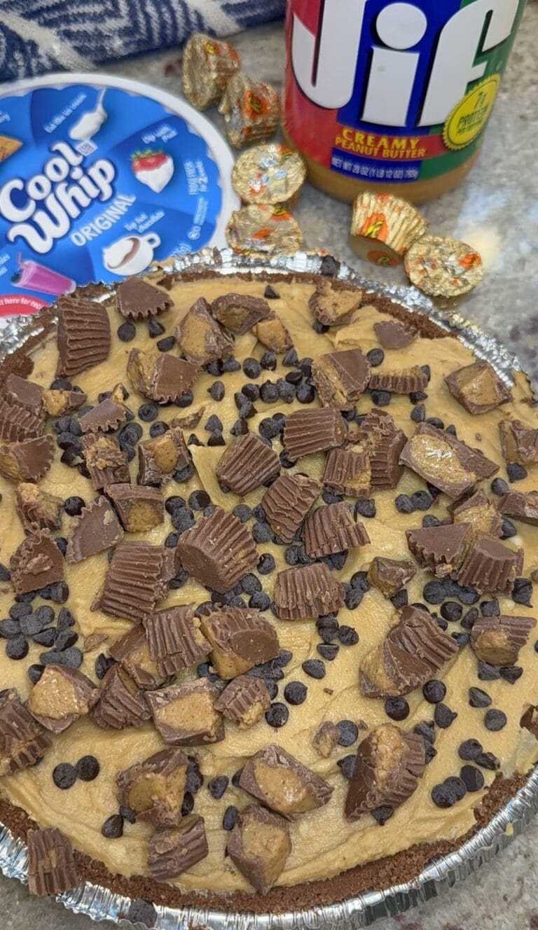 REESE’S CHOCOLATE PEANUT BUTTER PIE