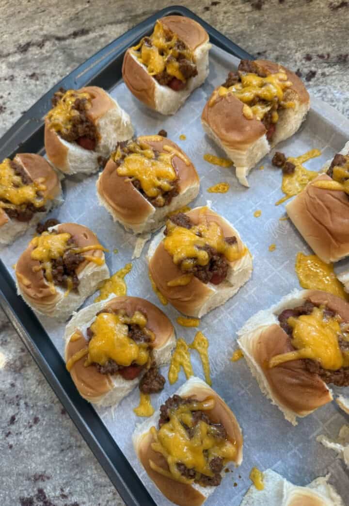 MINI CHILI CHEESE DOGS
