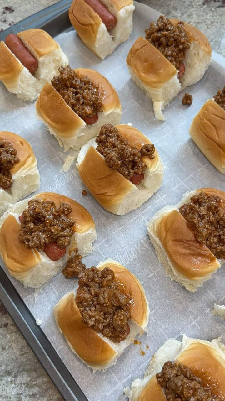 MINI CHILI CHEESE DOGS