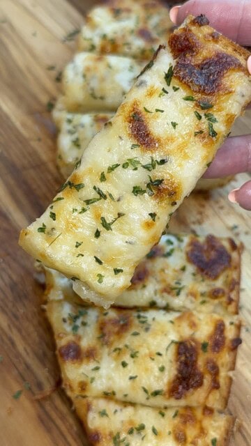 CHEESY ITALIAN GARLIC BREAD