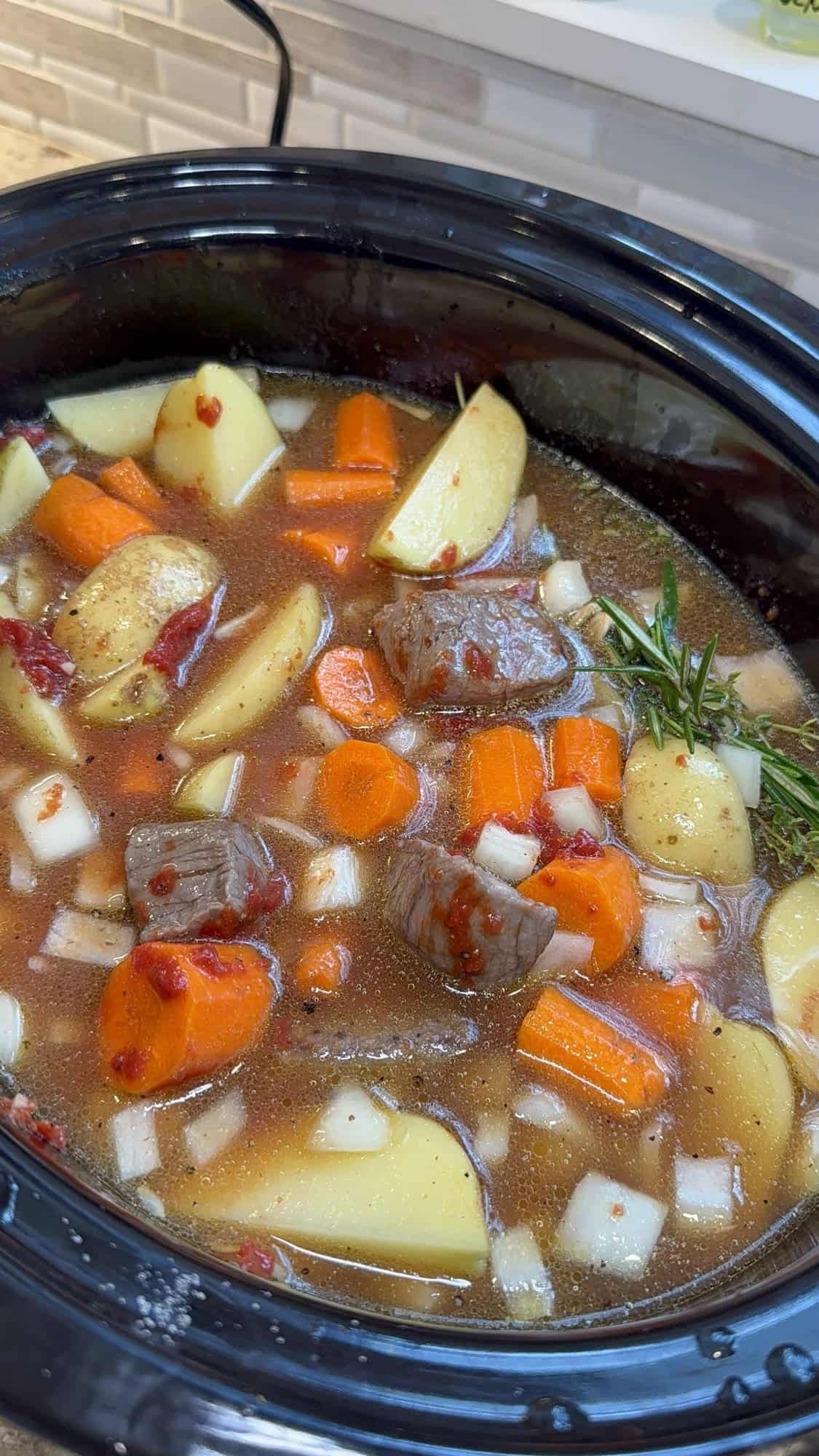 CROCKPOT BEEF STEW